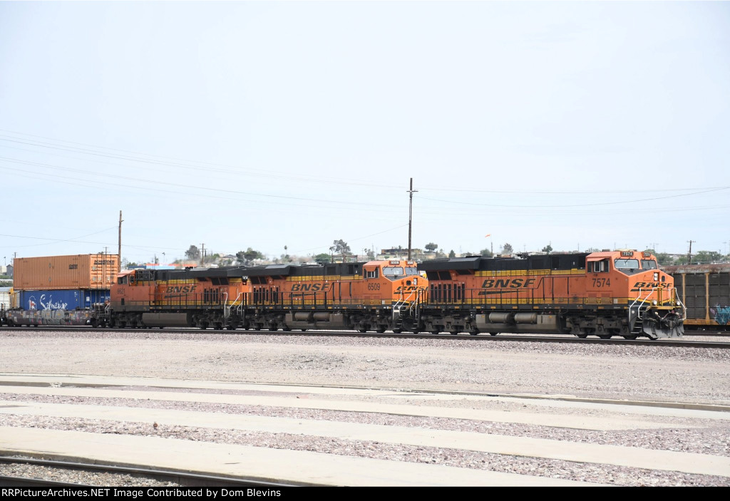 BNSF 7574